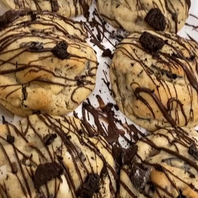 Half Dozen Cookies & Cream Cookies | Snackmagic | Build your own 100% Custom Snack Stash